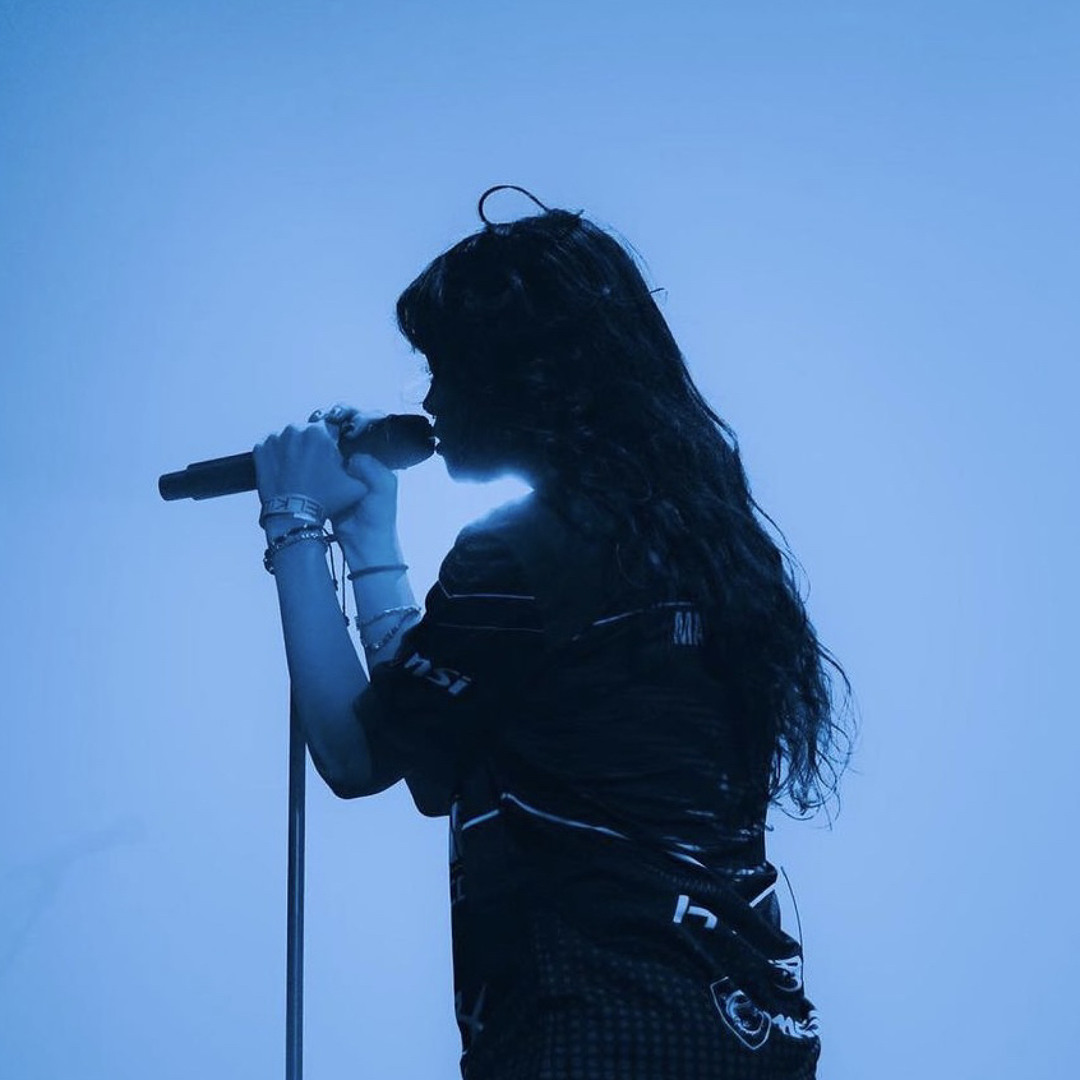 Listen to lay me down - ari abdul (from live) by hellgirl in Ari Abdul ...