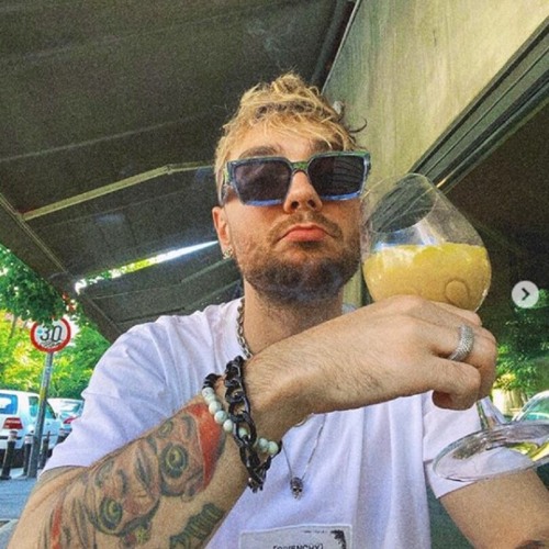 Stream NANE x ALBERTNBN - ROALERT 🚨 by 𝖉𝖊𝖓𝖎𝖘 | Listen online for free ...