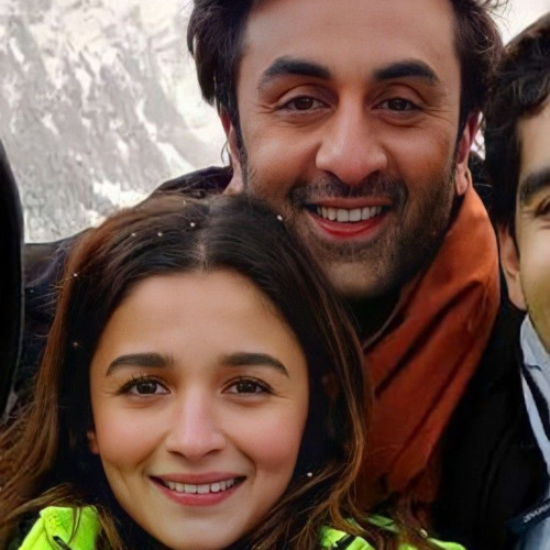 Stream New Songs | Listen to Deva Deva | Arijit Singh | Pritam ...