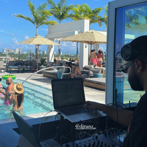 Stream DJ TUNZ LIVE POOL PARTY - Mashups ,Top 40, EDM, House 2025 Mix ...