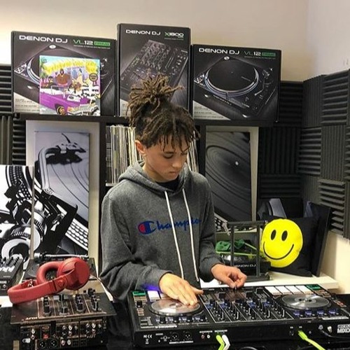 Stream Minecraft Wet Hands Remix by George Craik | Listen online for ...