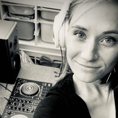 Stream DOREEN VAN STEEN - SOMETHING DIFFERENT by Doreen Van Steen ...