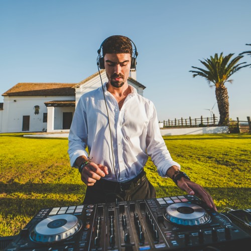 Stream Dragon Ball x Titi Me Preguntó (Sese Mashup) by Dj Sese | Listen ...