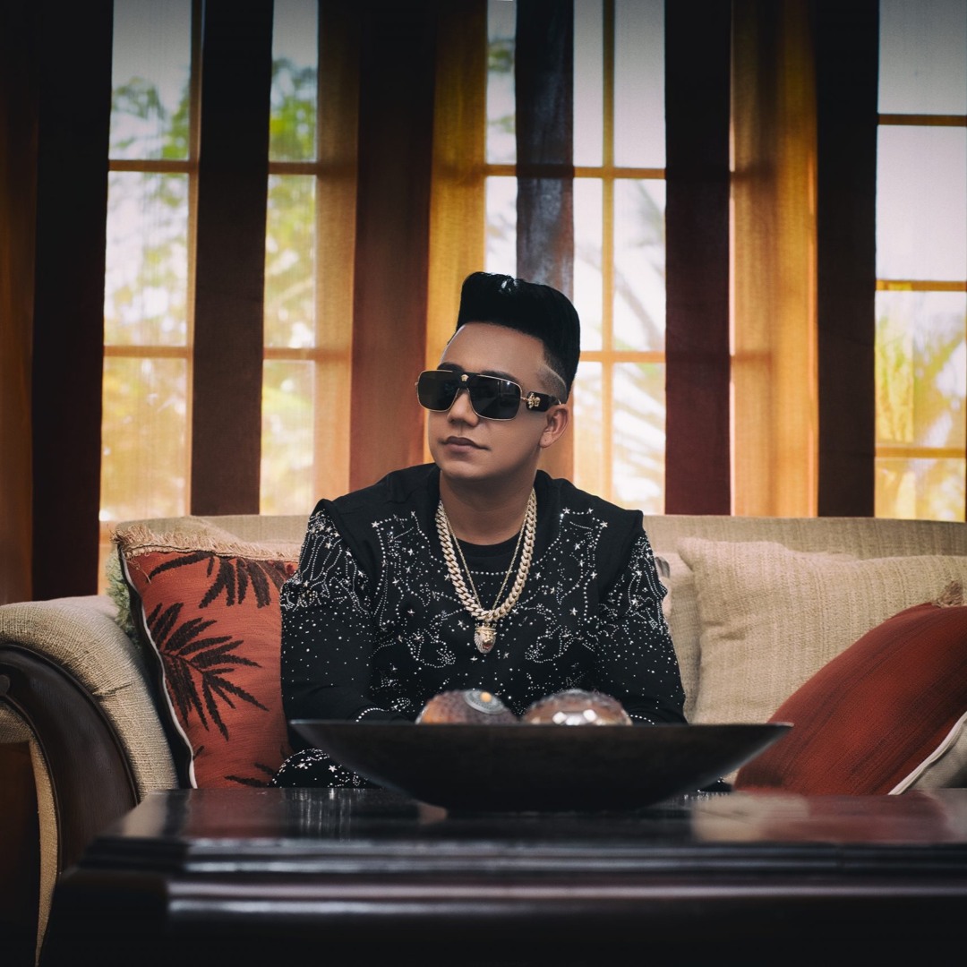 Stream ELVIS MARTINEZ EXITOS MIX by DJ PHUEGO | Listen online for free ...