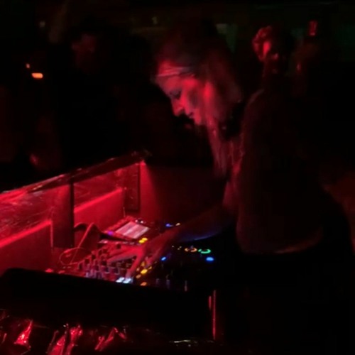 Stream Anne Frieda | The Great Räng Teng Teng | Wir Raven Im Viereck 23 ...