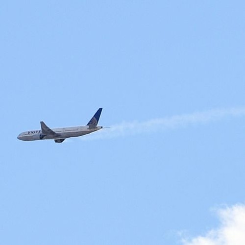 Stream Mayday call from United flight 328 before emergency landing at ... Stream Mayday call from United flight 328 before emergency landing at ...
