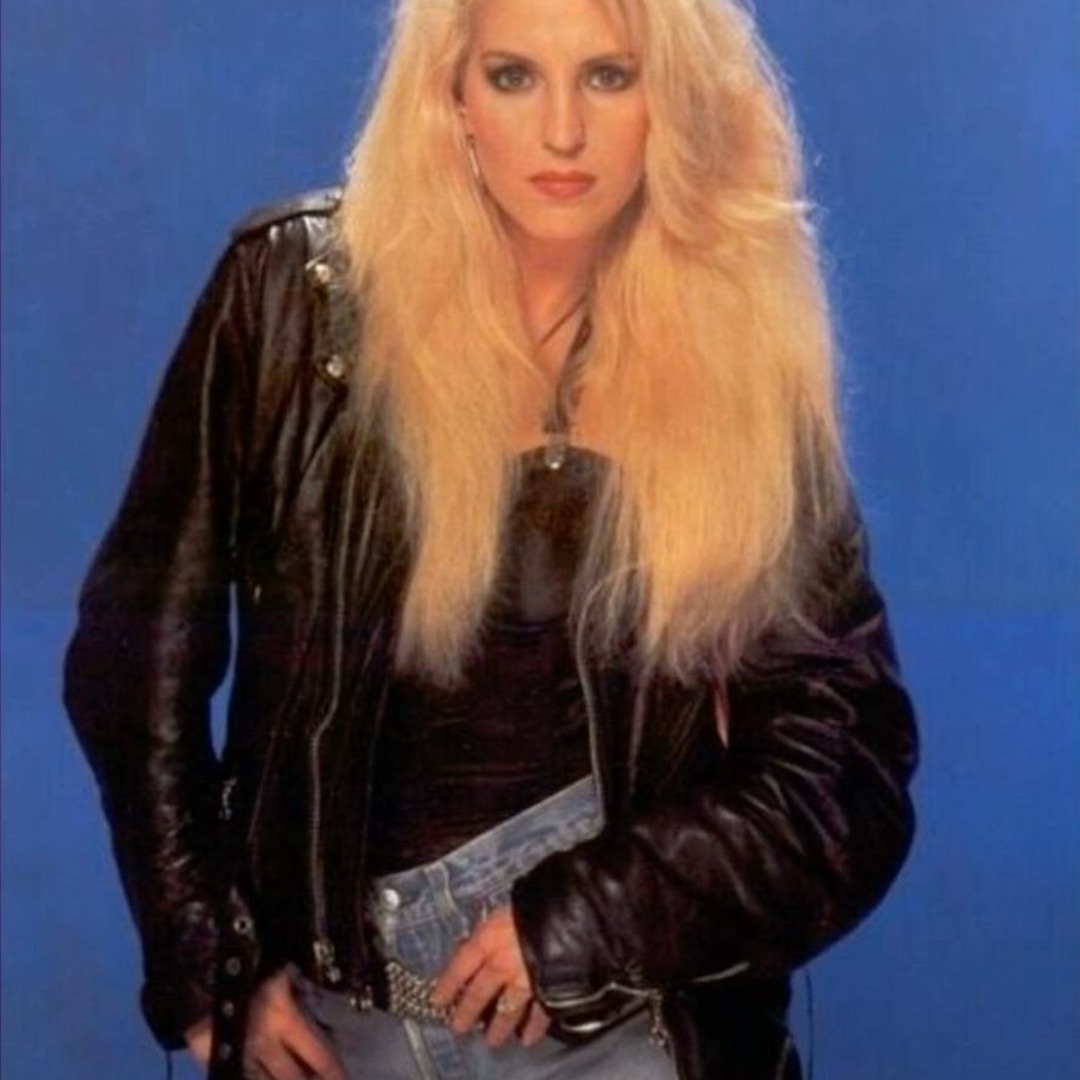 Stream Love is 𝐵𝓁𝒾𝓃𝒹 - Marc Ferrari & Paul Taylor (Feat. Janet Gardner ...