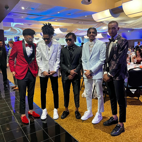 Stream Walk em Down - Greg x Adi x James x FMC by FMC | Listen online ...