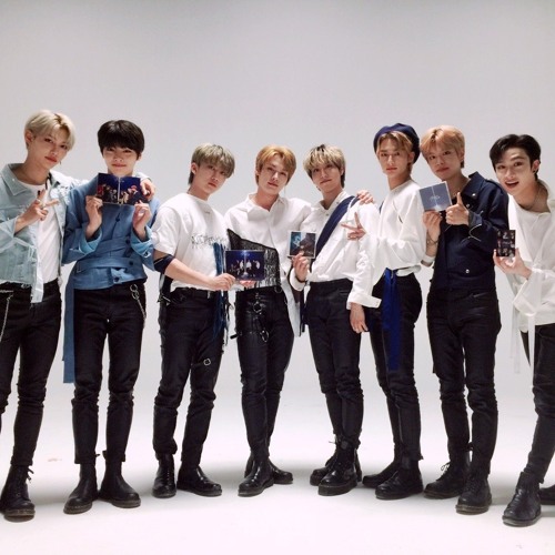 Stream Stray Kids - Slump ( lullaby relax version) by schneeweiß ...