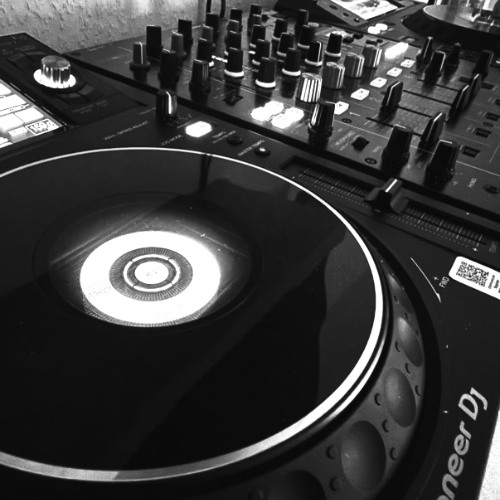 Stream Back in Action by Andy Kühne | Listen online for free on SoundCloud