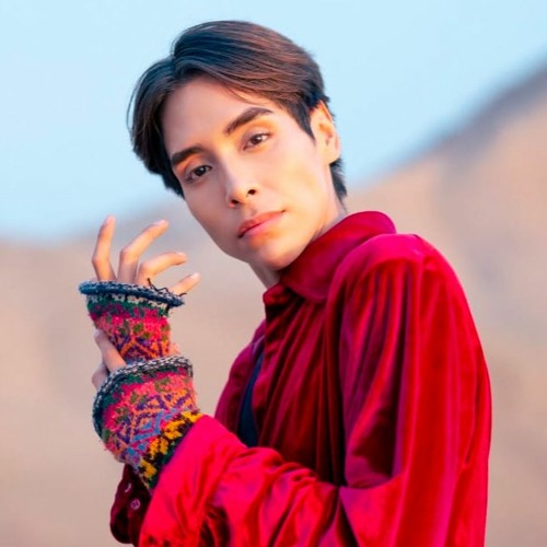 Listen to playlists featuring ¿Quién es Lenin, el cantante peruano que ...