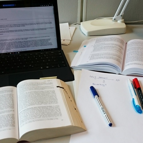 Stream episode Interview zur Wahl des Schwerpunkts Steuerrecht by ...