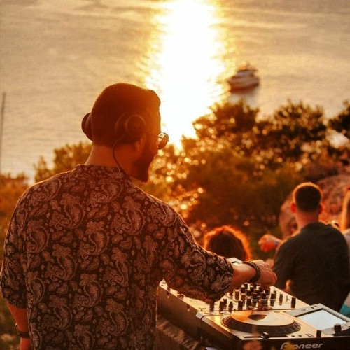 Stream DJ Spirit Grow - Deep in the soul by DJ Spirit Grow | Listen ...