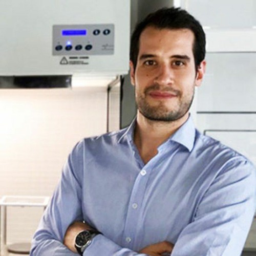 Stream Entrevista a Giuseppe Scionti en La Perra Vida por AM580 by cba24n.com.ar | Listen online ...