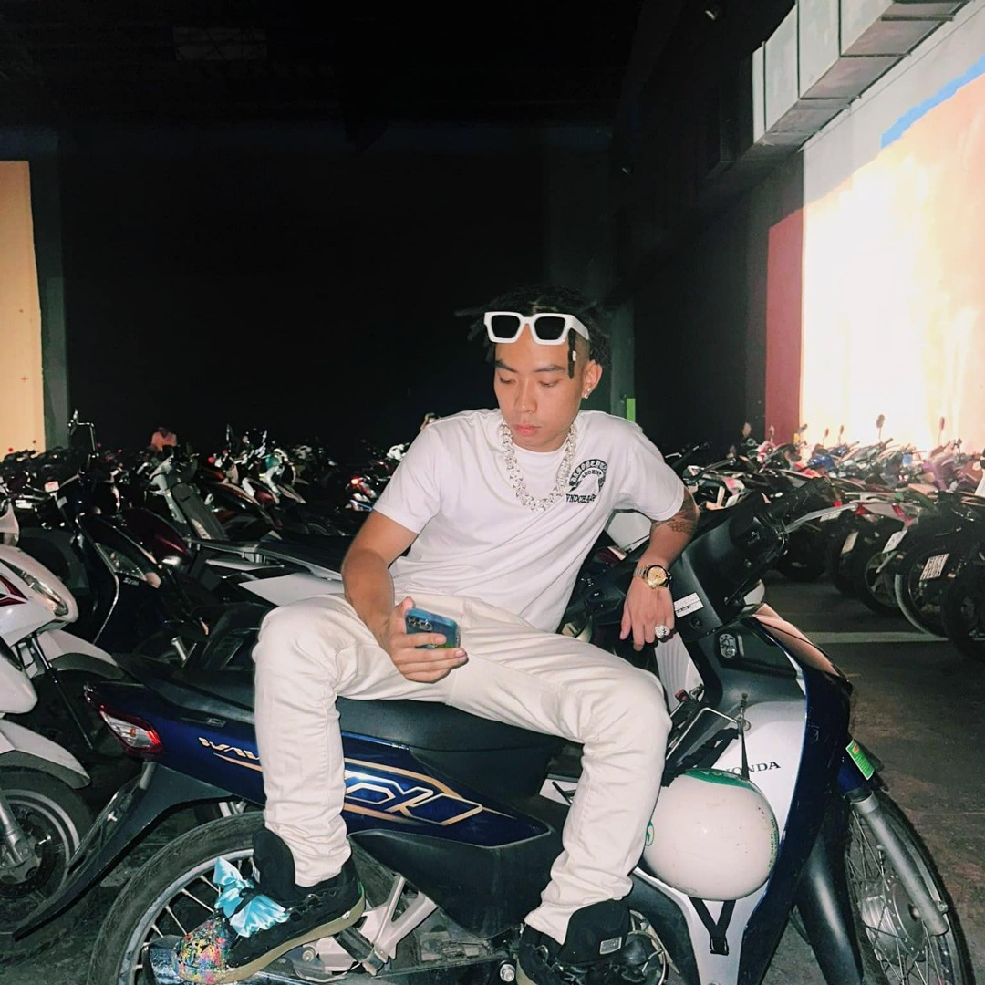 Stream Duy Long | Listen to rap vn playlist online for free on SoundCloud
