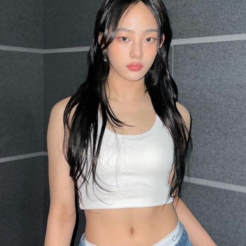 Stream ℝ𝕍 | Listen to 뉴진스 | NewJeans | NWJNS | 🆕️👖 playlist online for free on SoundCloud