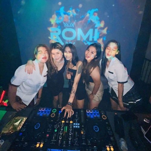 Stream BREAKBEAT FULL BASS MELODY [ DJ FERRY CHANDRA X DJ ROMI BEATLOOP 2025.mp3 by DJ Ferry ...