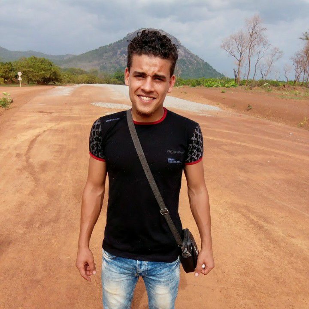 Stream اي_نارً_اي_جمرً_اكتوي_بعد_الفراق(128k) by desha fayed | Listen online for free on SoundCloud