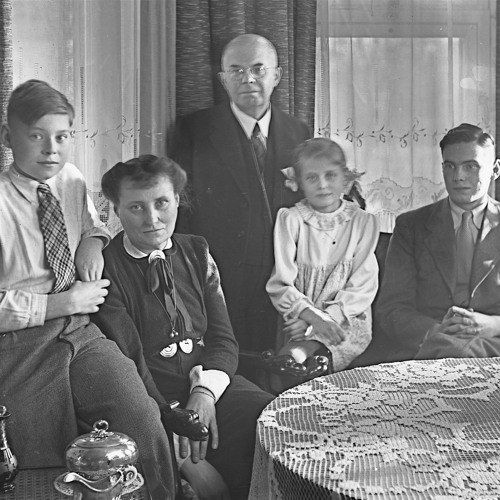 Stream episode Erinnerung leben: Ein Gespräch mit Carol Heumann Snider ...