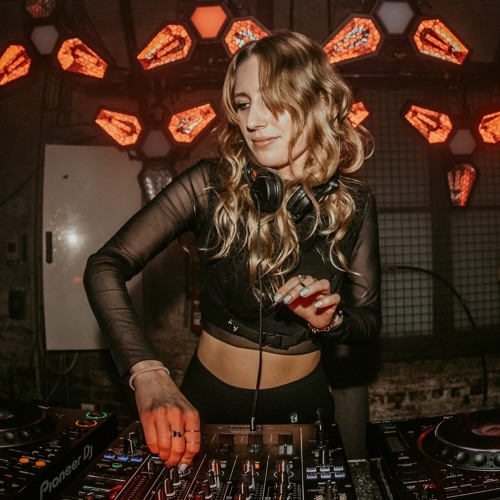 Stream Karla Blum @ Bootshaus Cologne 01.11.22 by Karla Blum | Listen ...