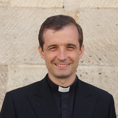 Listen to music albums featuring Homélie du p. Blaise Patier, messe du ...