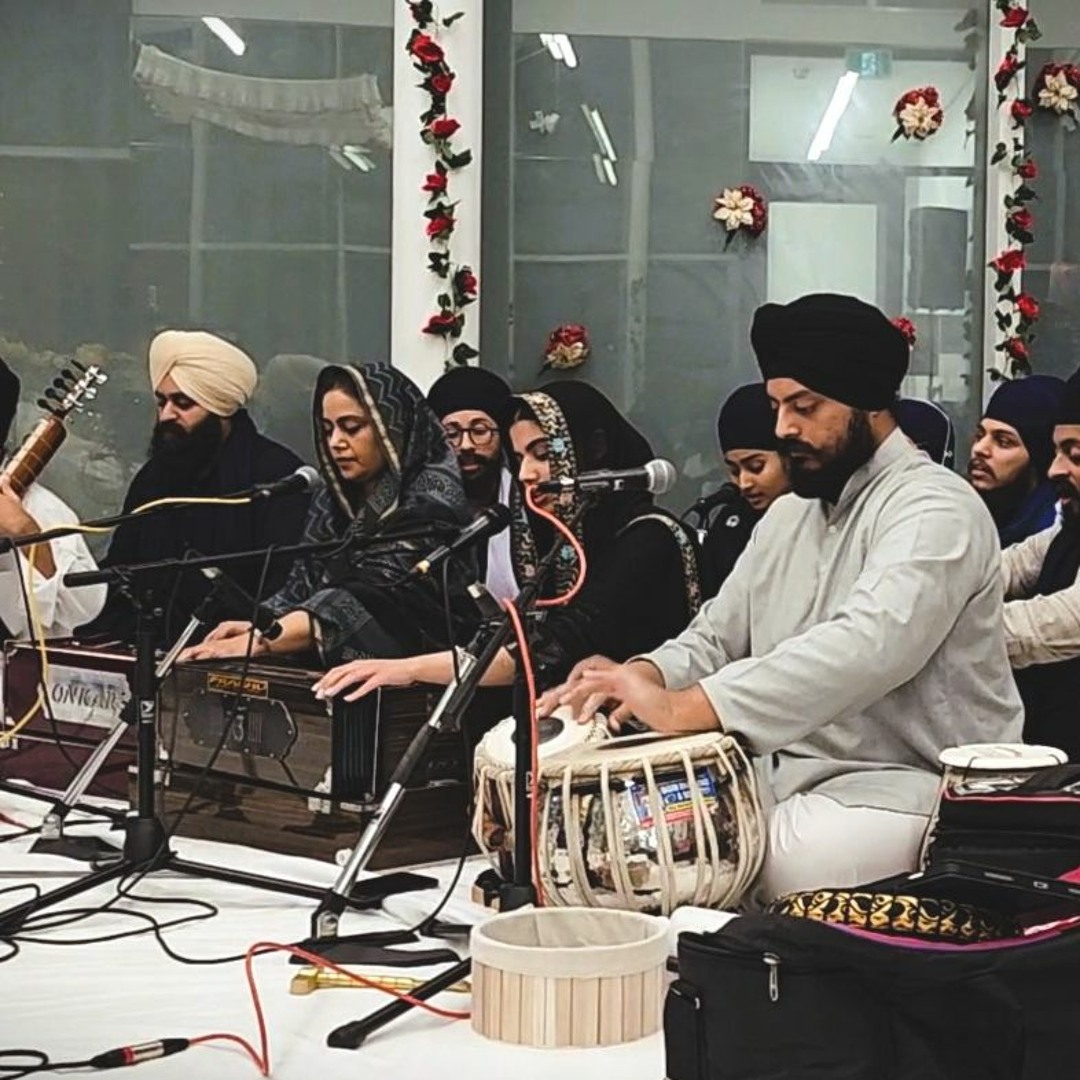Stream Simrit Kaur & Sukhmeet Singh | Listen to Guru Nanak Dev Ji ...