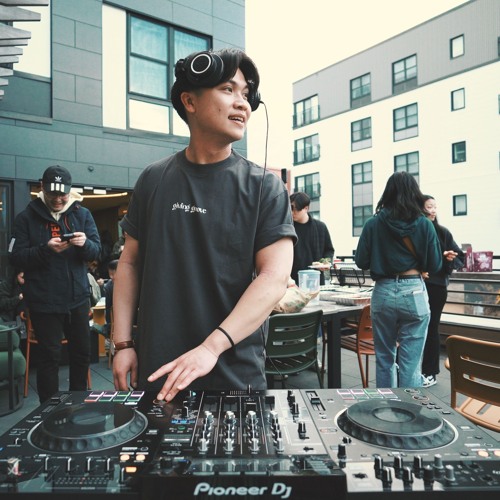 Stream DJing a Rooftop Kickback at Sunset | Giving Groove (Session No. 5) | Chill, Funky, Deep ...