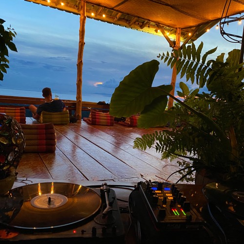 Stream PIER 28 10 2023 VINYL SUNSET@APICHADA by ISIRAP | Listen online ...