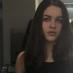 Caroline Meade's Instagram, Twitter & Facebook on IDCrawl