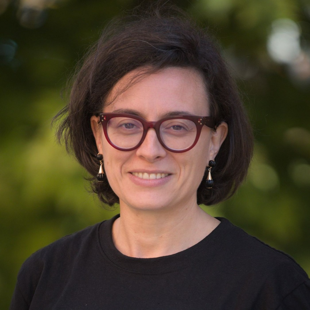 Stream episode Laura Miranda | Evolución de la importancia del ...