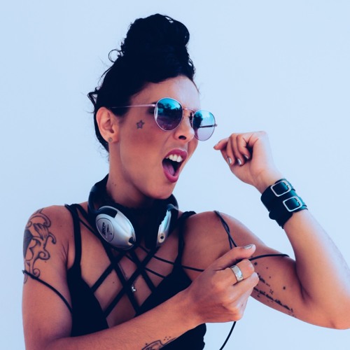 Stream Dj Lady Isla / Revolution Set (Techno) by Lady Isla | Listen ...
