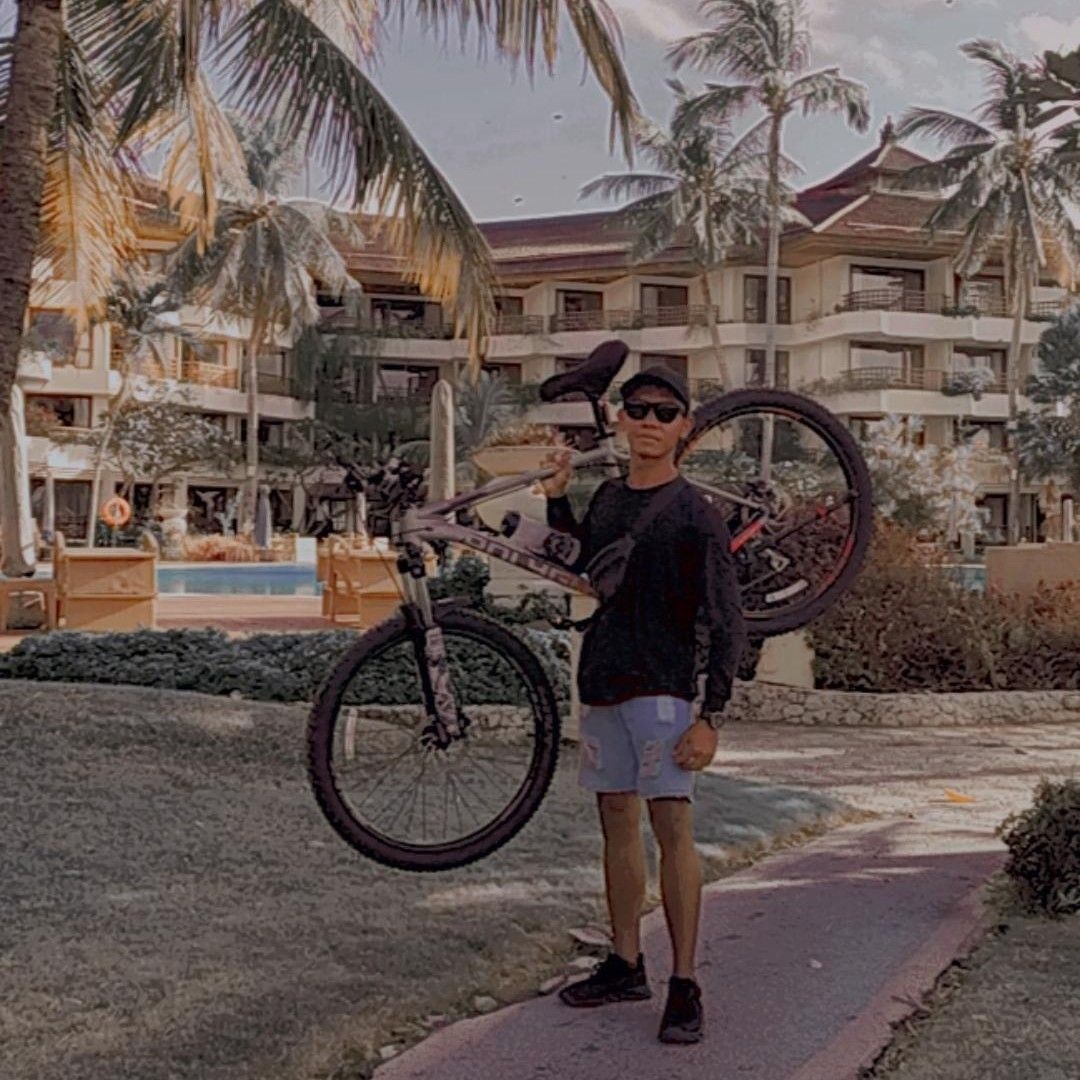 Stream Baleganjur padma sari. by Nyoman Krisna | Listen online for free ...