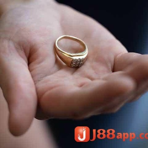 Stream Ngủ mơ nhặt được vàng có phải điềm báo tốt không? by J88 App ...