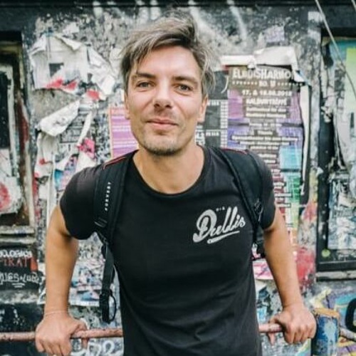 Stream episode Jan Kammann by Universum® Bremen podcast | Listen online ...