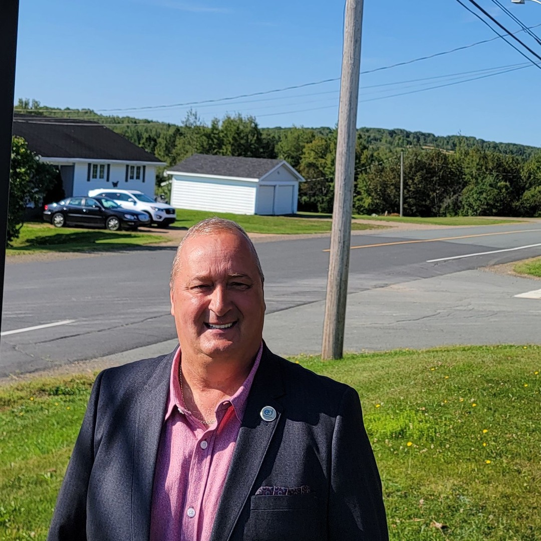 Stream Mario Pelletier, maire de Bois-Joli by Sommet FM | Listen online ...