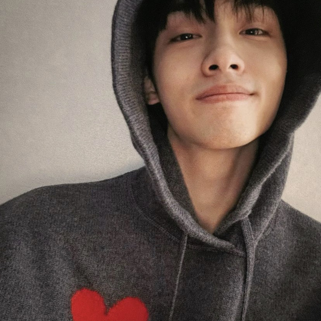 Stream boyfriend material by izzy | Listen online for free on SoundCloud