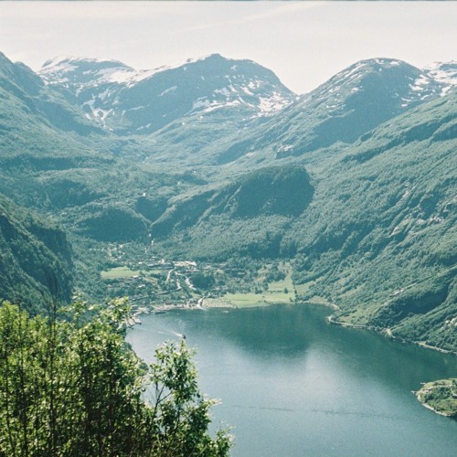 Stream Nuestro Hogar by Ani Rose | Listen online for free on SoundCloud