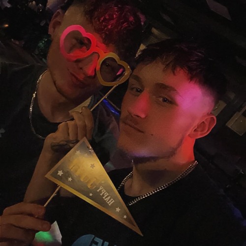 Stream john james davison | Listen to Bouncing on the bus playlist ...