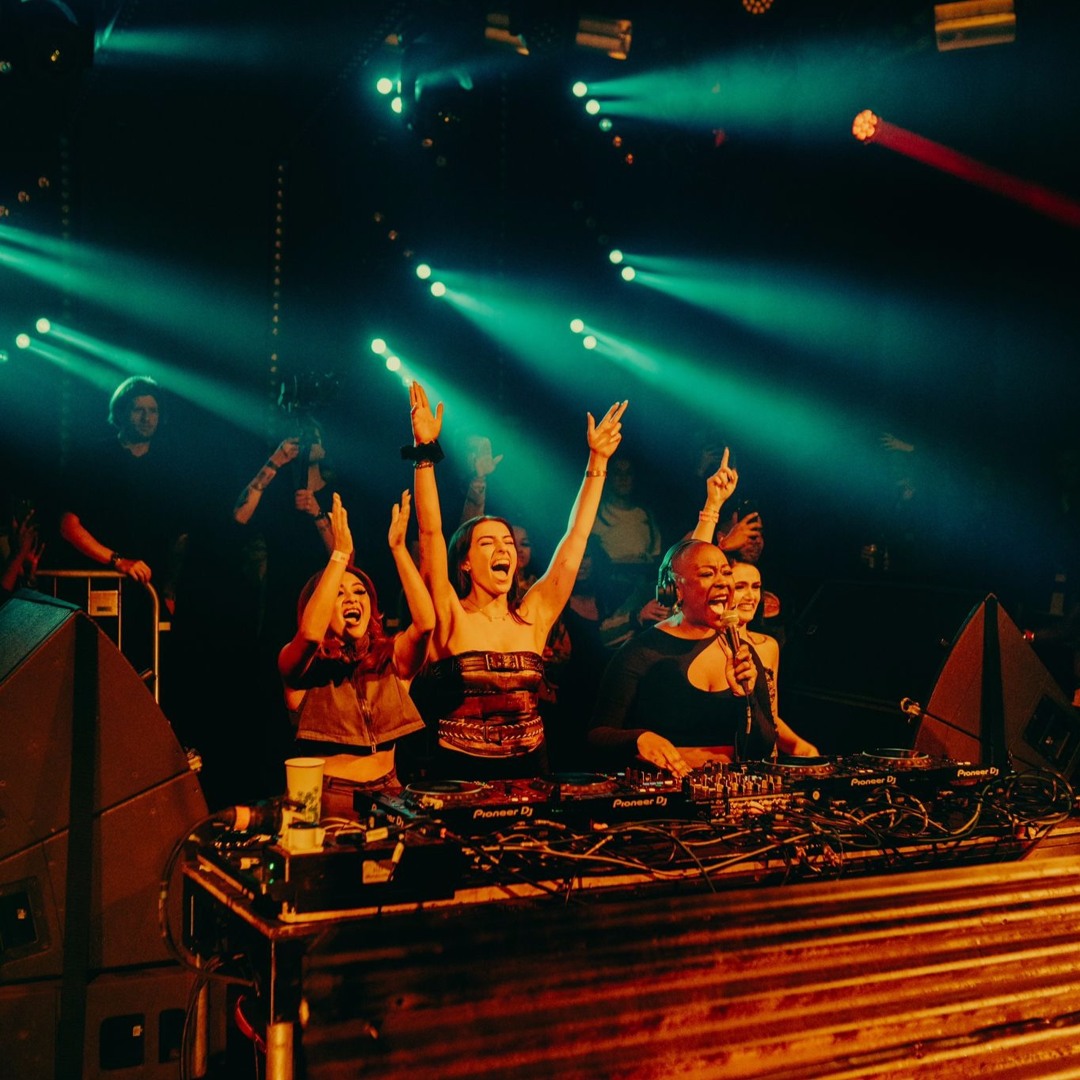Stream GIRLS DON'T SYNC X WHP (LIVE) by Girls Don't Sync | Listen ...
