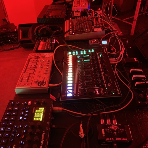 Stream dyLAB - 303 Dimensions 085 (October 4th, 2022) (Live Set) (7 ...