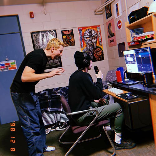 Stream The Chipmunks Song (feet. Drake, Duke, Lizzy Lee, Rizzler) by ...