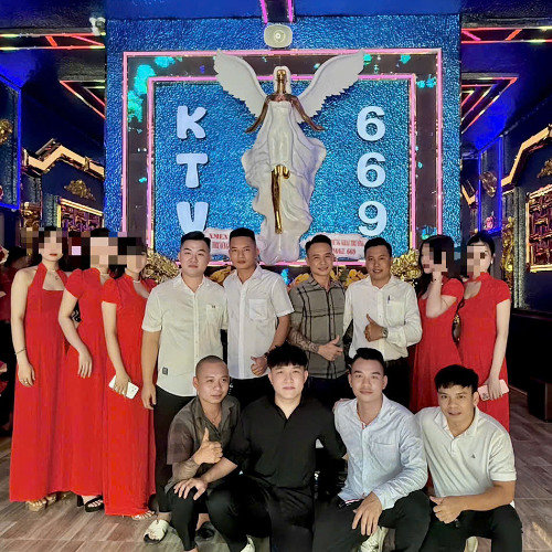 Stream ĐẶT - NST THANH TAXI VOL 3 - SINGUYEN MIX by Dj Nhật Thanh | Listen online for free on ...