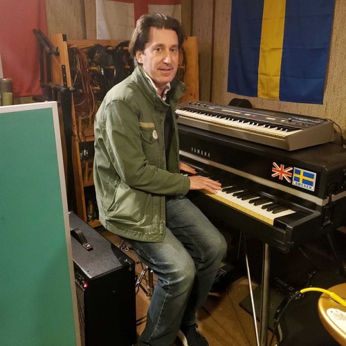 Stream HANG UP YOUR HANG UPS 1 by Remi Lanzoni | Listen online for free ...