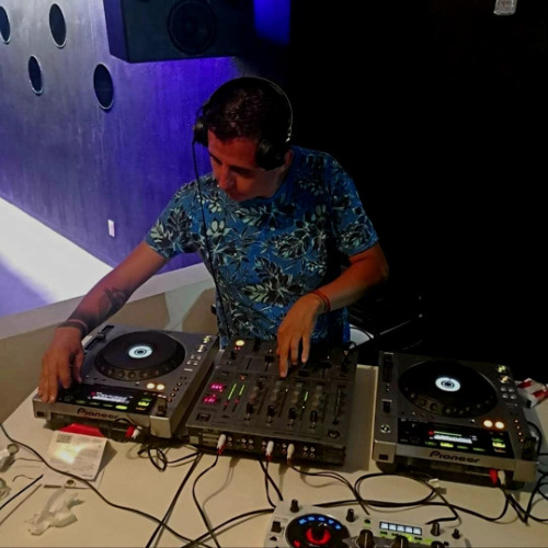 Stream sessions vol.1 by dj Alejandro Mñz | Listen online for free on SoundCloud