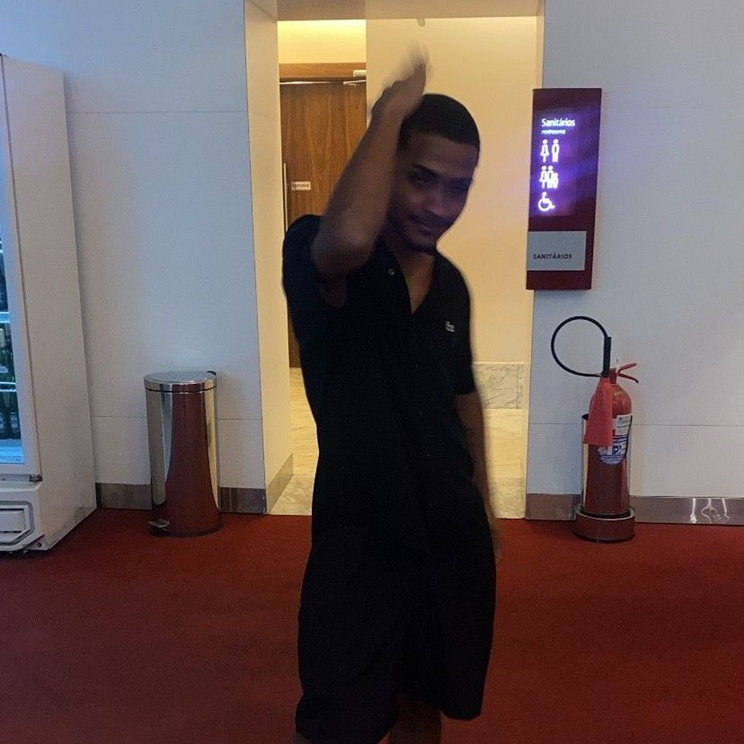 Stream MENOS COM MENOS É MAIS, ANDE COM POUCOS POR QUE NEM TODOS SÃO ...