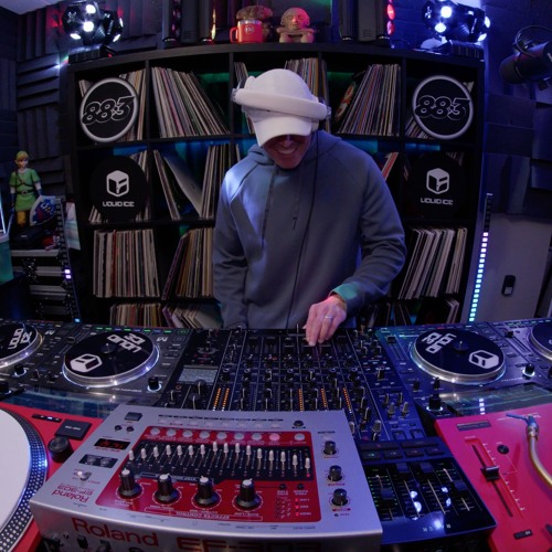 Listen to Celebrating DJ Pam B | March 25, 2025 [Part 3] by DJ LiQuiD ...