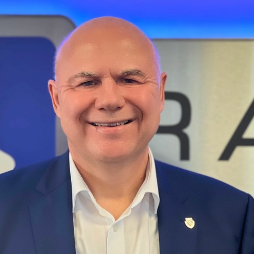 Listen to music albums featuring Folge 86 - Thomas Bergner, Schweizer ...