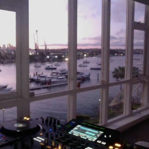 Stream Lizzy Bay Broadcast Sessions 02 : I have too many tunes not to ...