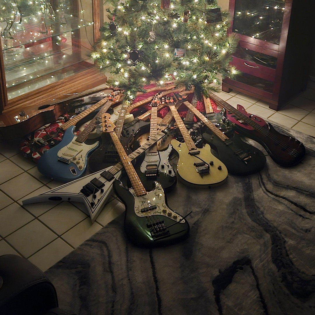 Stream Linus & Lucy 2024 by Greg Sowers | Listen online for free on ...