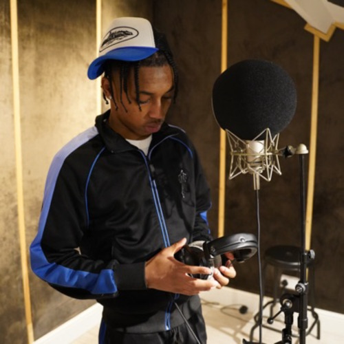 Stream Ndotz - Embrace It by datemx | Listen online for free on SoundCloud